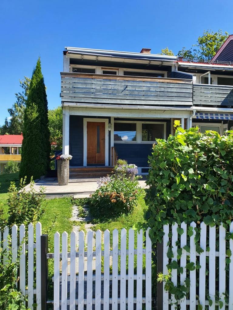 Populære og sentrale Engejordet i Blommenholm: Solrikt og barnevennlig ...